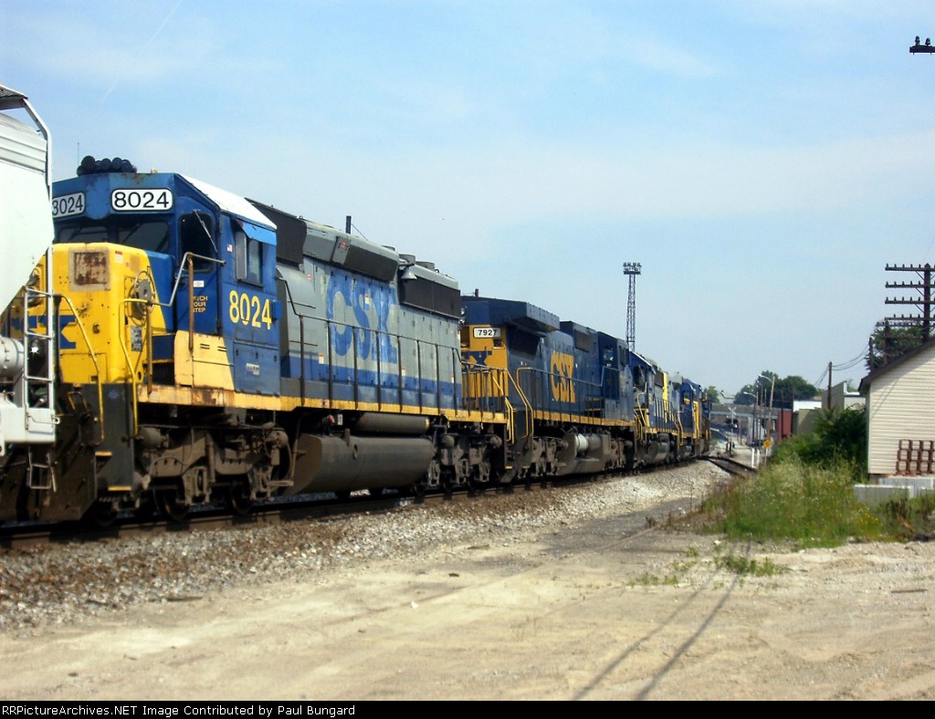CSX 8024 SD40-2 7-11-2005